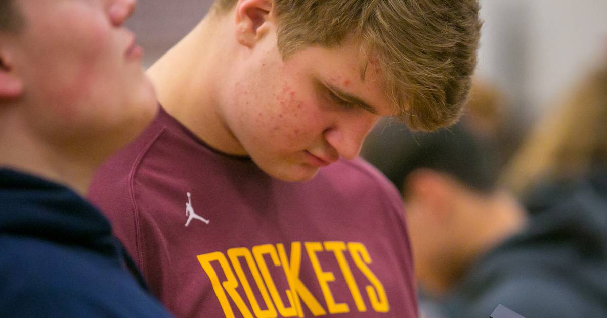 Signing Day: Richmond-Burton’s Luke Eckardt calls Arizona his ‘dream ...