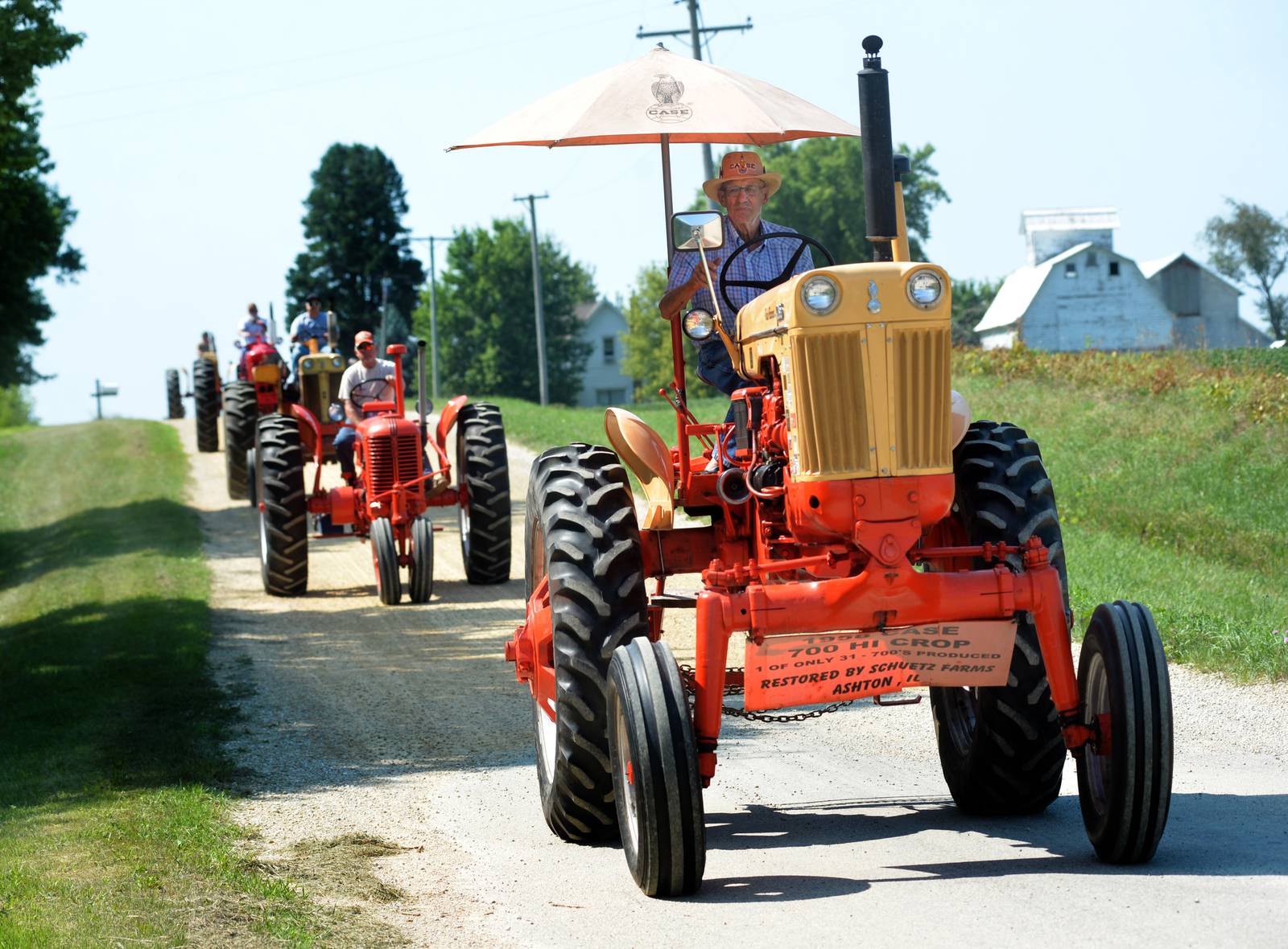 Trail of Tractors: 40 tractors ‘cruise’ from Franklin Grove to Oregon ...