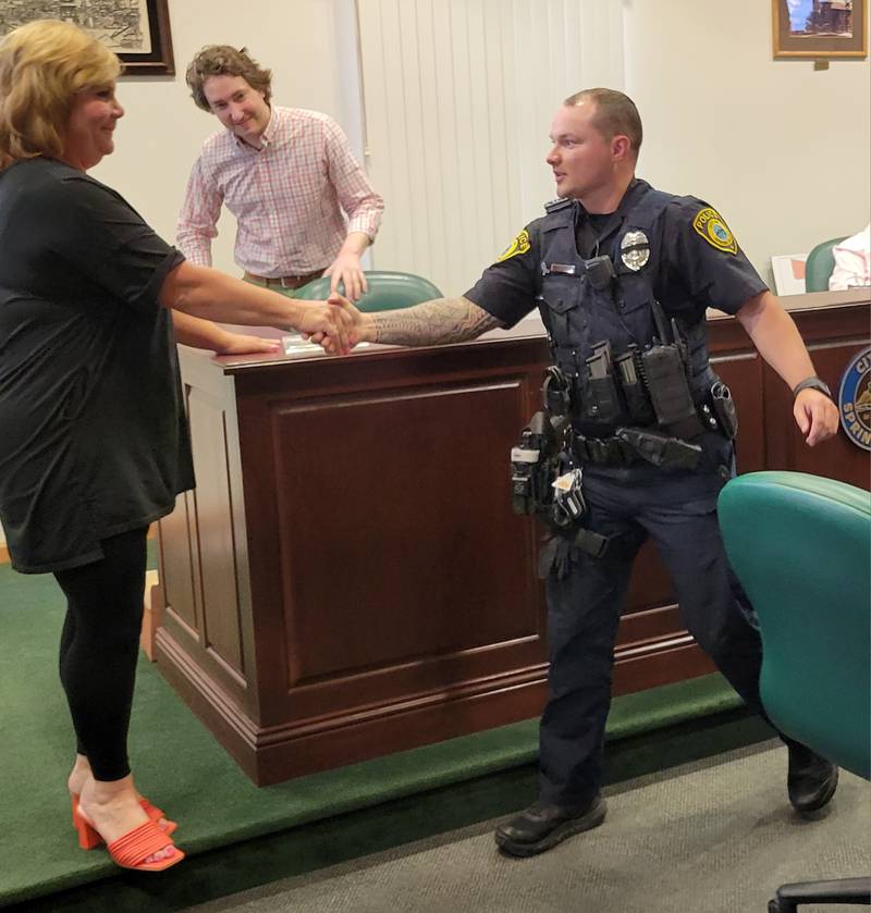New Spring Valley officer introduced to City Council – Shaw Local