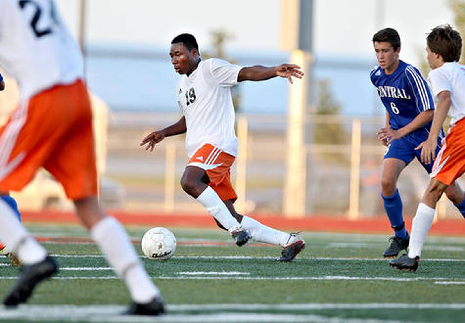 Akim Suraji is DeKalb's gift from Ghana – Shaw Local