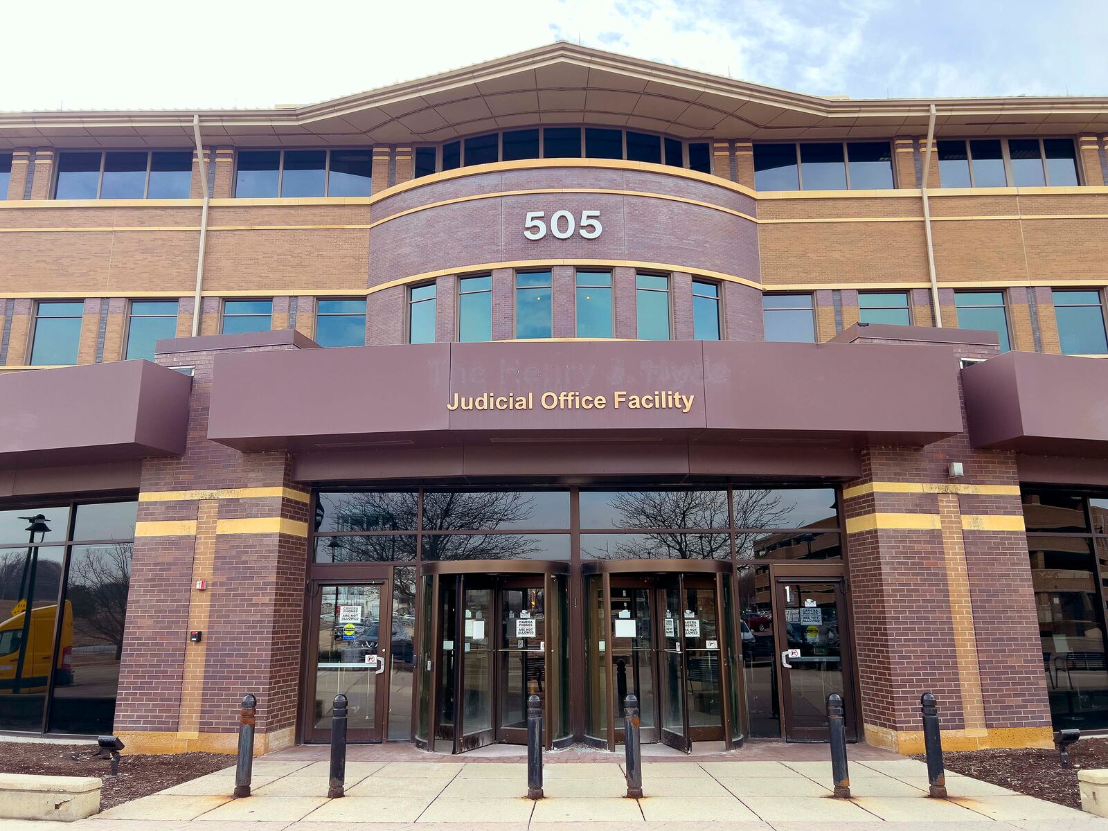 Keeping Henry Hyde’s legacy alive: Addison Township looks to use sign ...