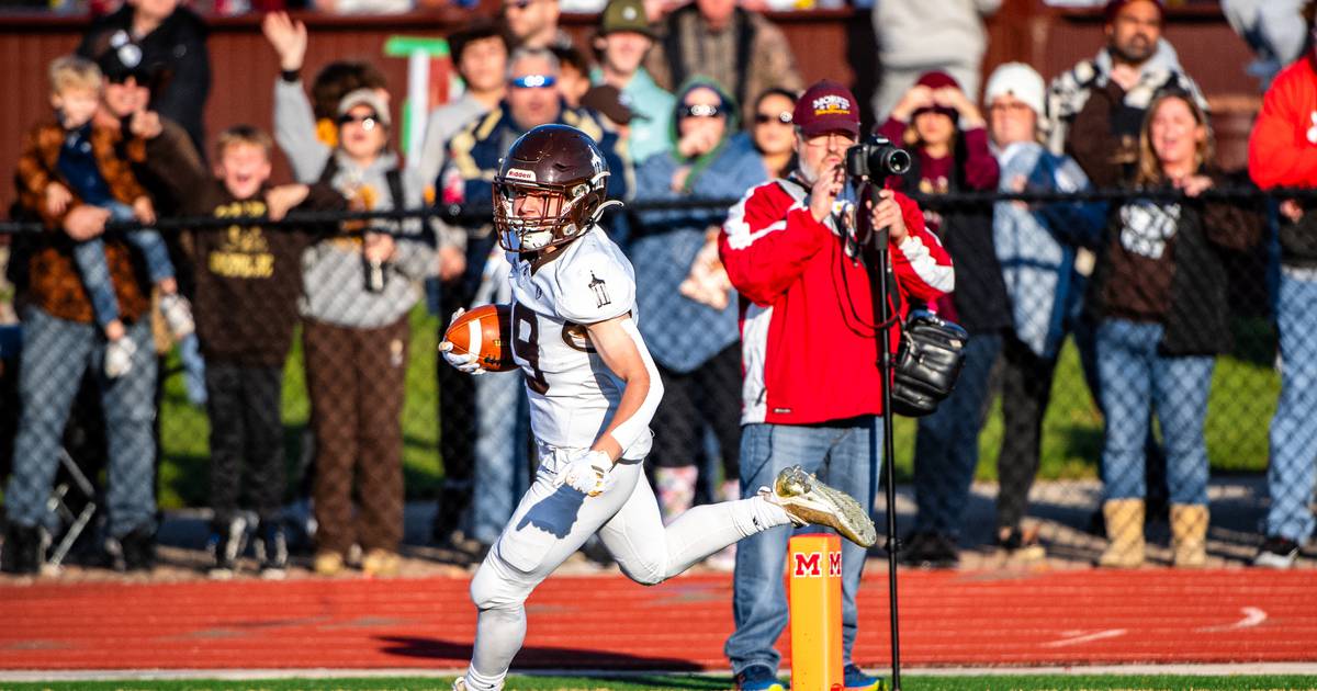 Photos: Joliet Catholic vs. Morris Class 5A Football Quarterfinals ...