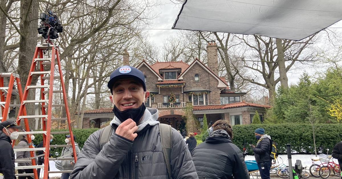 Actor Neil Patrick Harris stars in Batavia native’s new Christmas movie ...