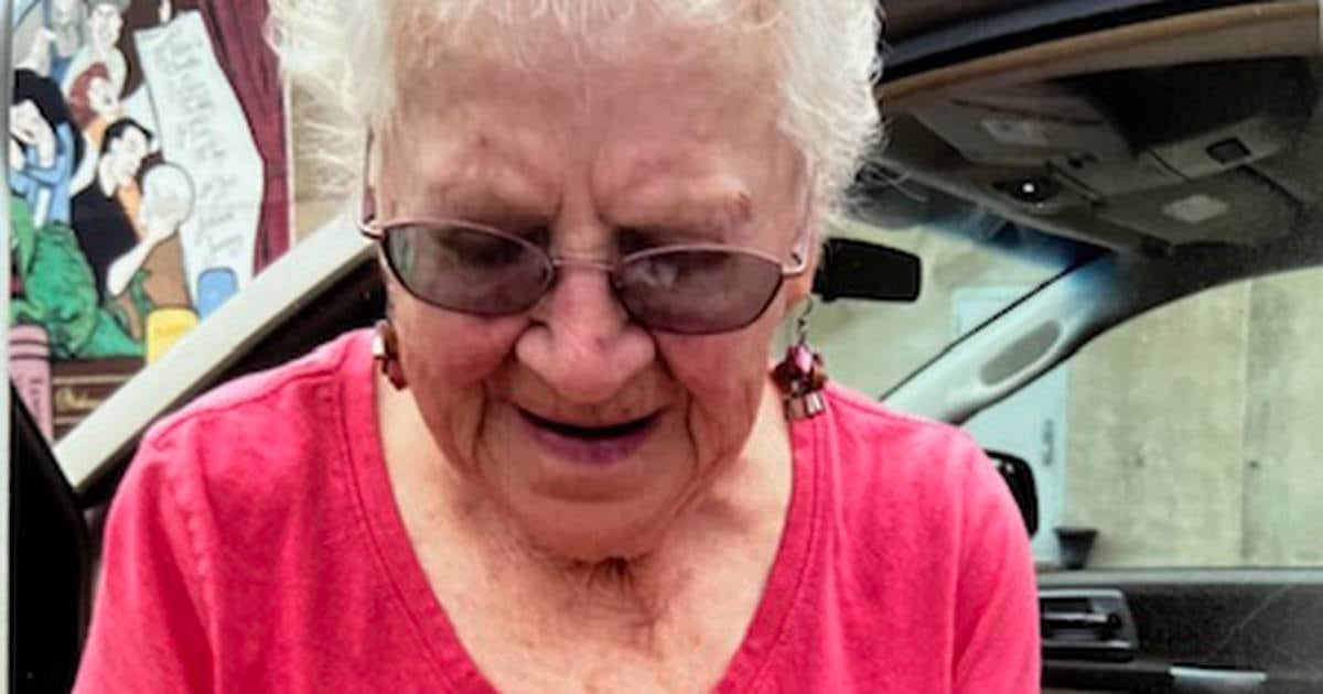 Longtime Sheffield bird watcher finds hummingbird nest – Shaw Local