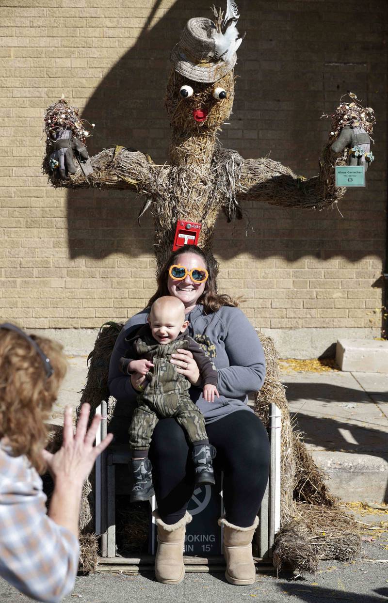 Photos: Scarecrow Weekend opens in St. Charles – Shaw Local