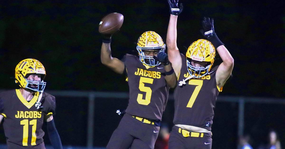 Jacobs’ run game, timely plays lift Golden Eagles past Huntley in FVC ...