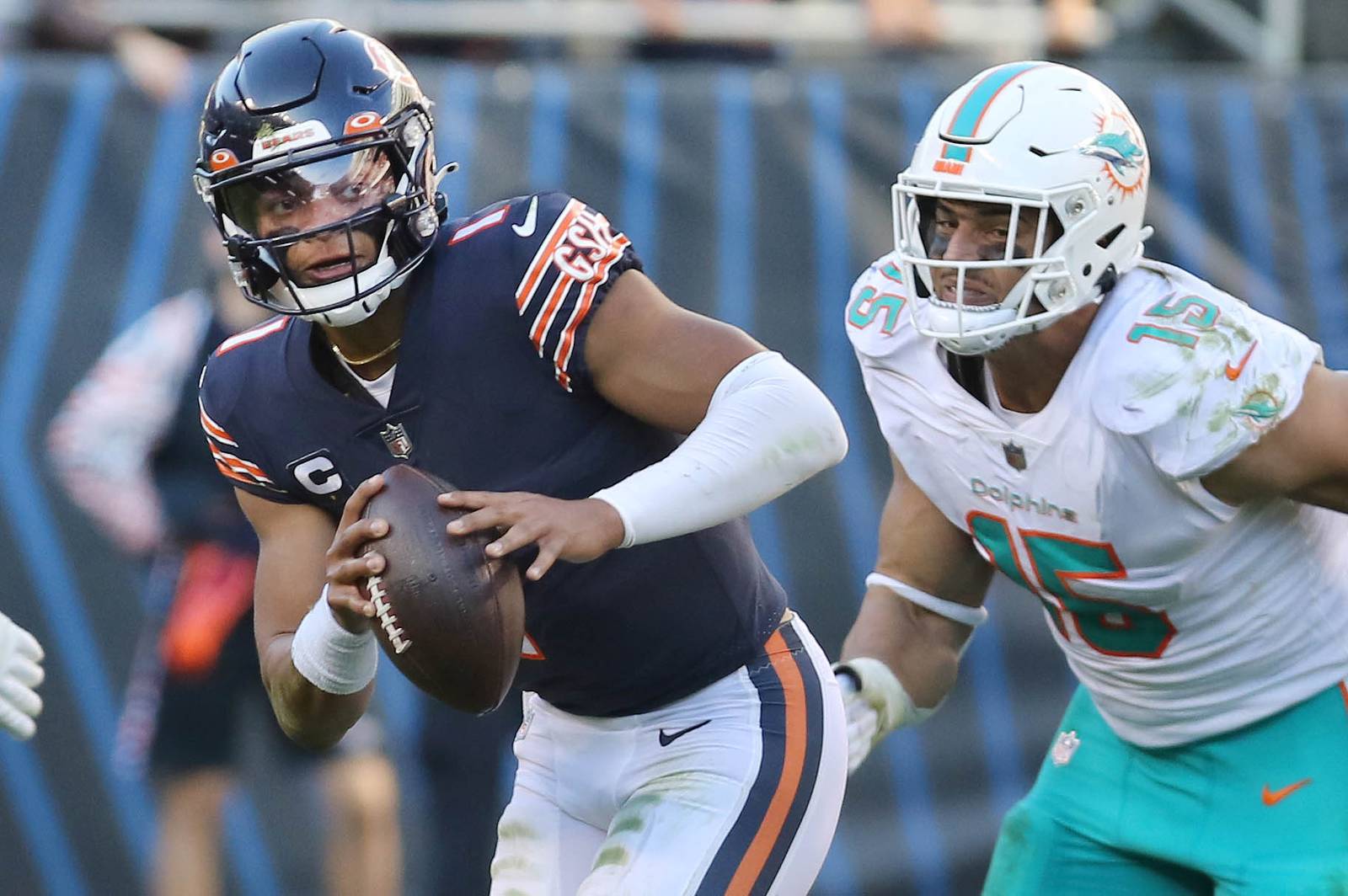 Bear Down, Nerd Up: Analyzing Justin Fields’ chances to beat Lamar Jackson’s QB rushing record ...