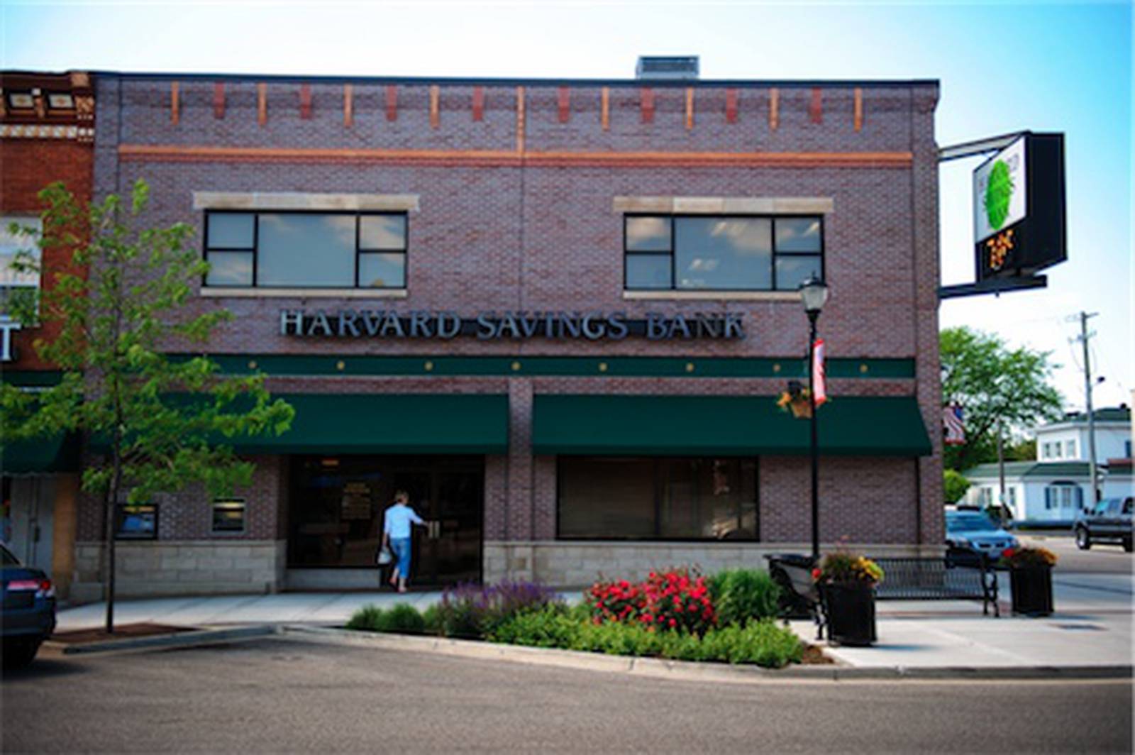 Battle for Harvard Savings Bank – Shaw Local