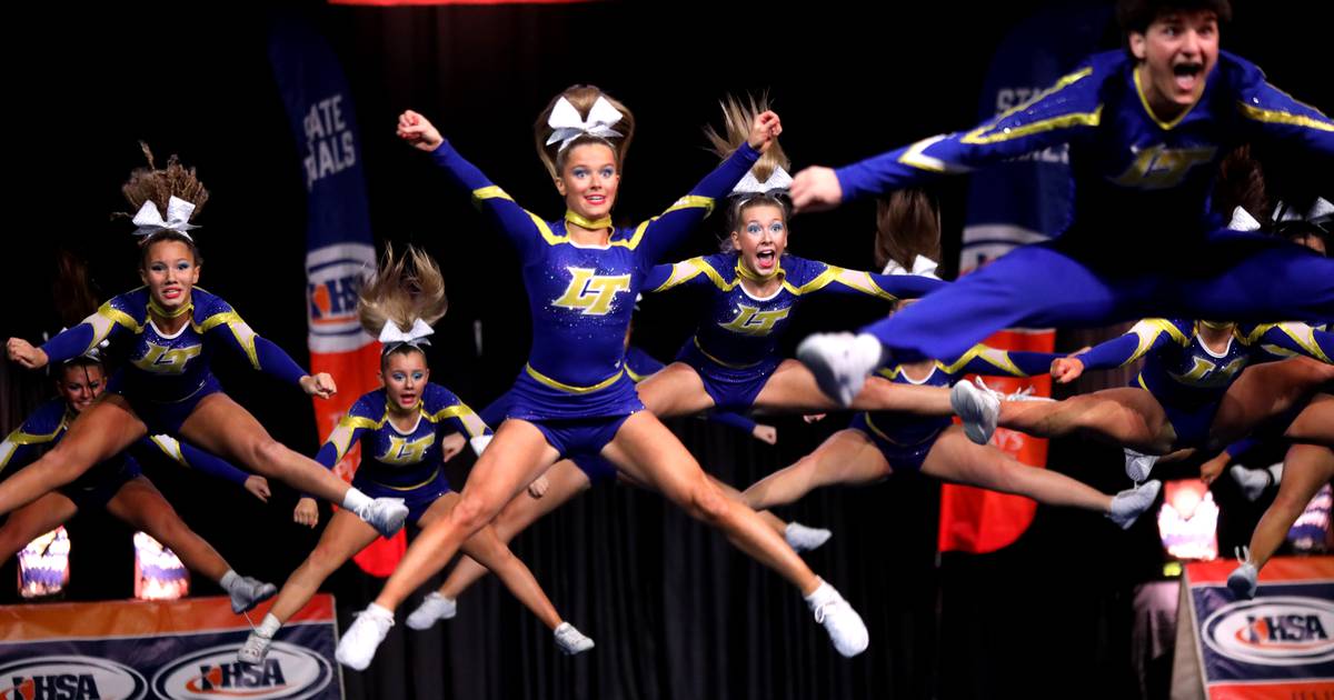 Photos: Large and Coed Teams Compete in the 2025 IHSA State Cheer ...