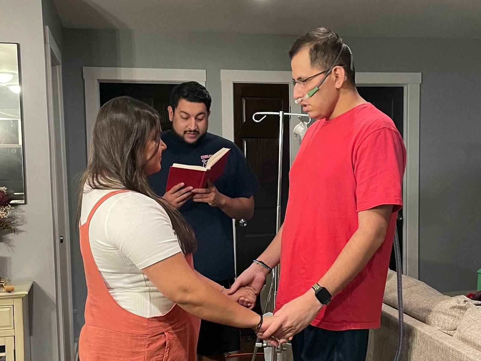 Itasca firefighter gets married days after returning home to Crystal ...