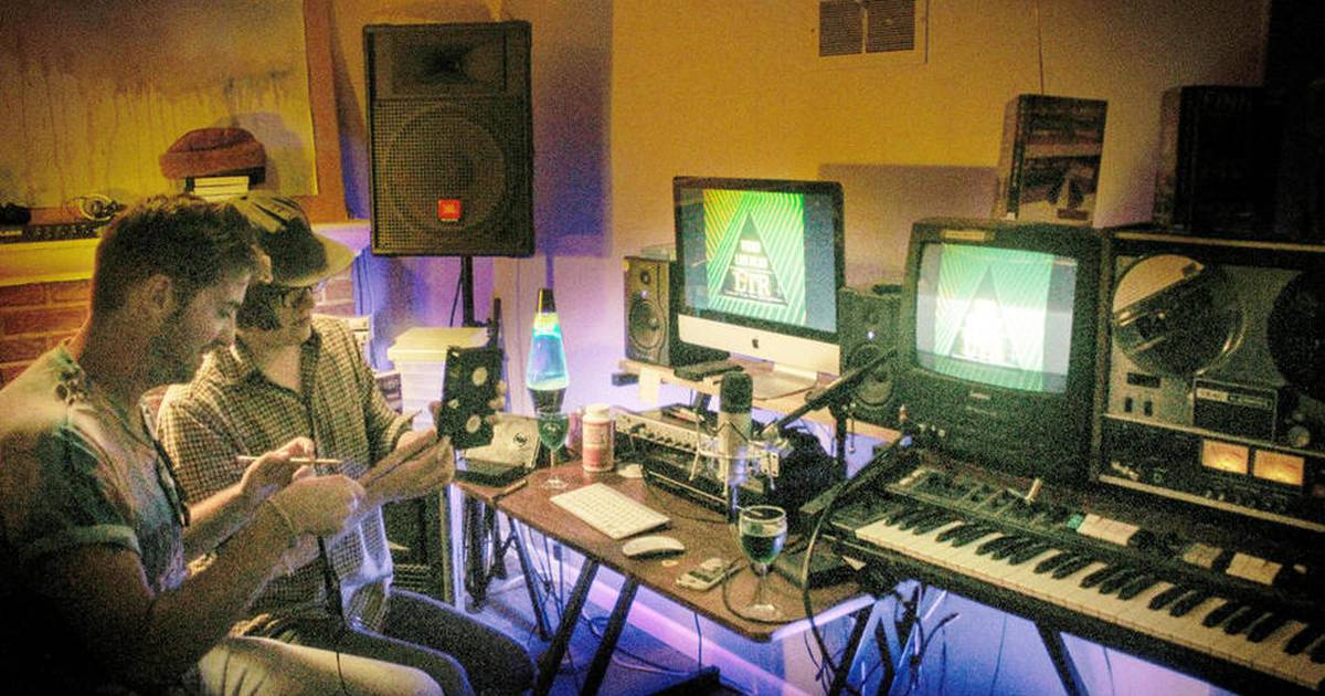 Elmhurst-based independent film distributor wants to bring back VHS ...