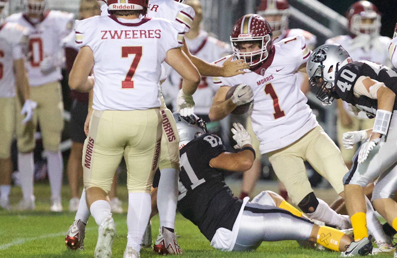 Behind Jacob Swartz’s 203 yards, 2 TDs, Morris rallies past Kaneland ...