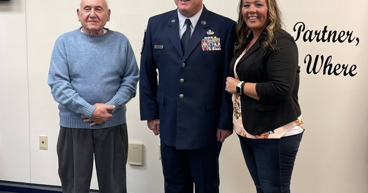 Marvin Burash promoted to to Senior Master Sergeant in Illinois Air ...