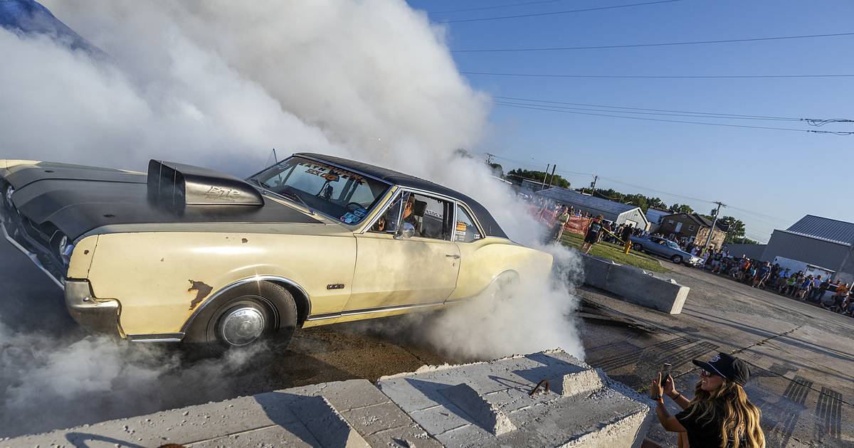 Car sick: Thousands turn out in Rock Falls for Sick the Mag race car ...