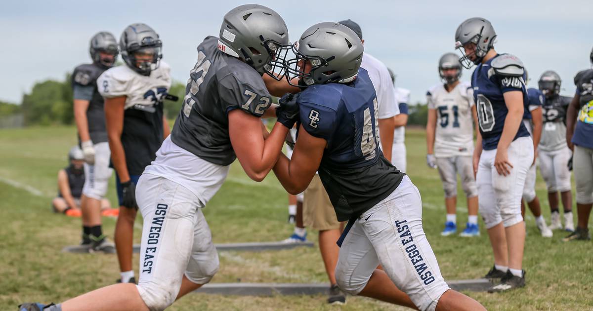 Photos: Oswego East football practice – Shaw Local