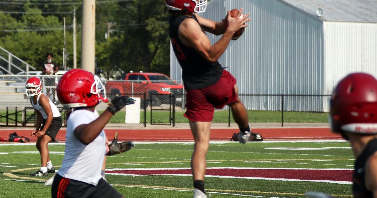 Morris football team hosts first 7 on 7 – Shaw Local