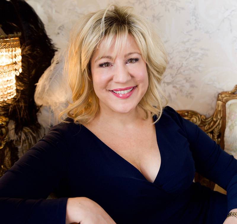 Vocalist Maureen Christine to join DeKalb band for final concert Aug ...