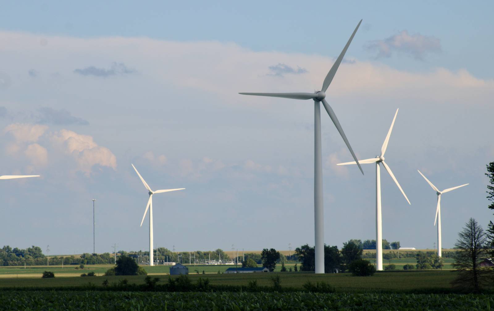 Lee County again extends moratorium on wind, solar projects – Shaw Local