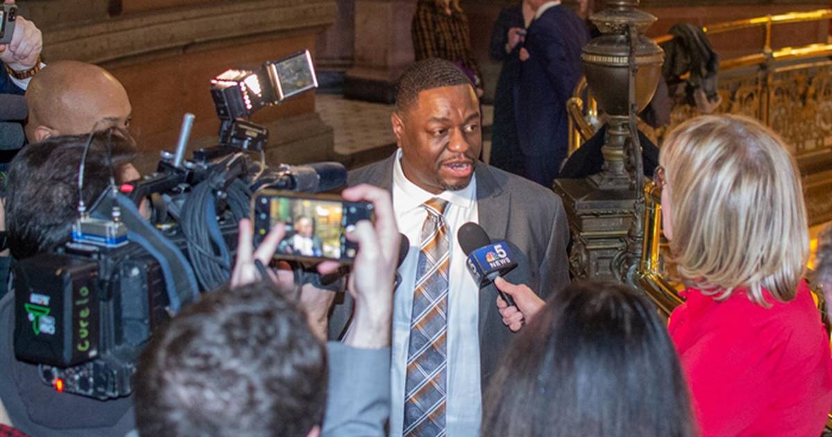 Sen. Emil Jones III charged in bribery scheme – Shaw Local