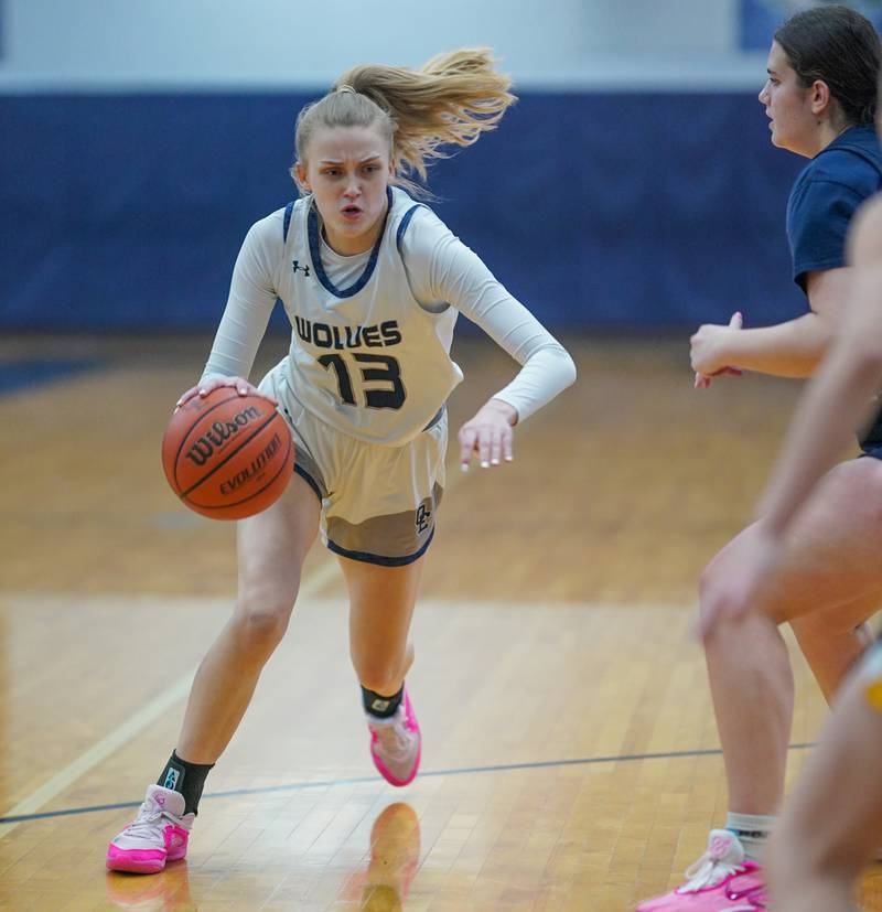 Photos: Oswego East vs. Neuqua Valley girls basketball – Shaw Local