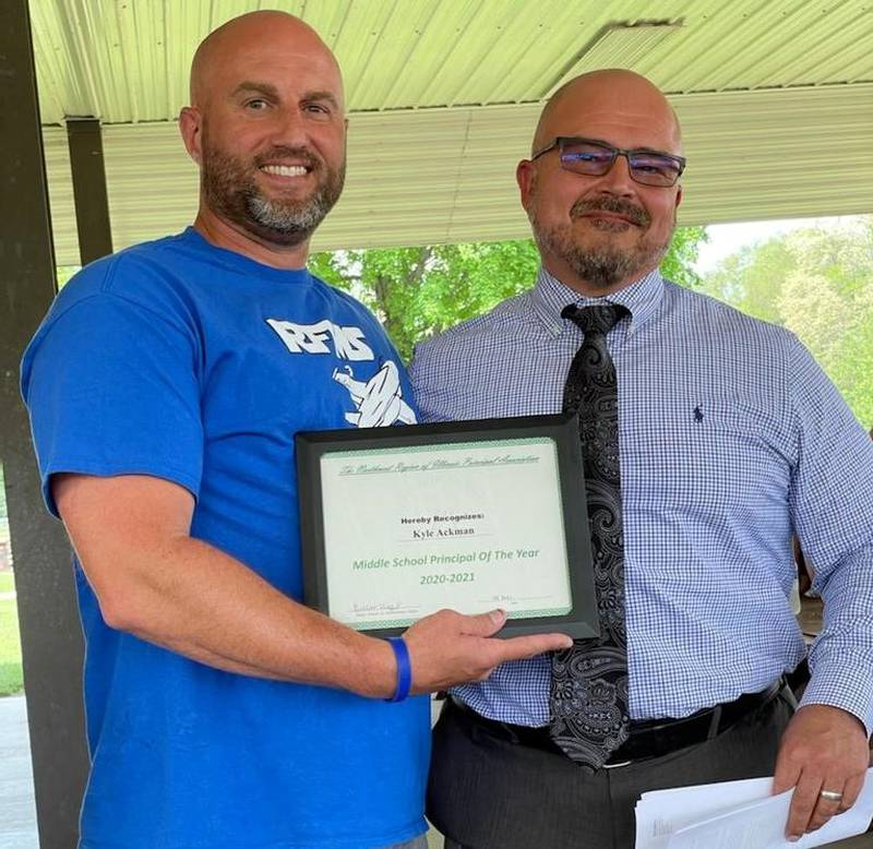 Rock Falls' Ackman named Middle School Principal of the Year – Shaw Local