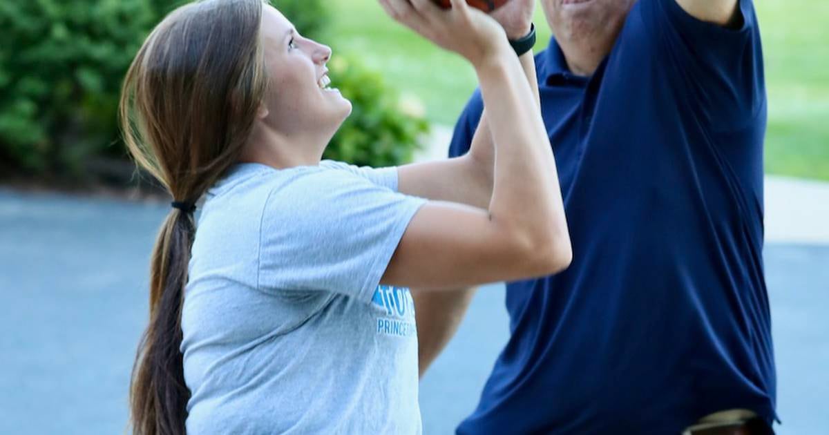Jason Hecht inspires daughters to never give up – Shaw Local
