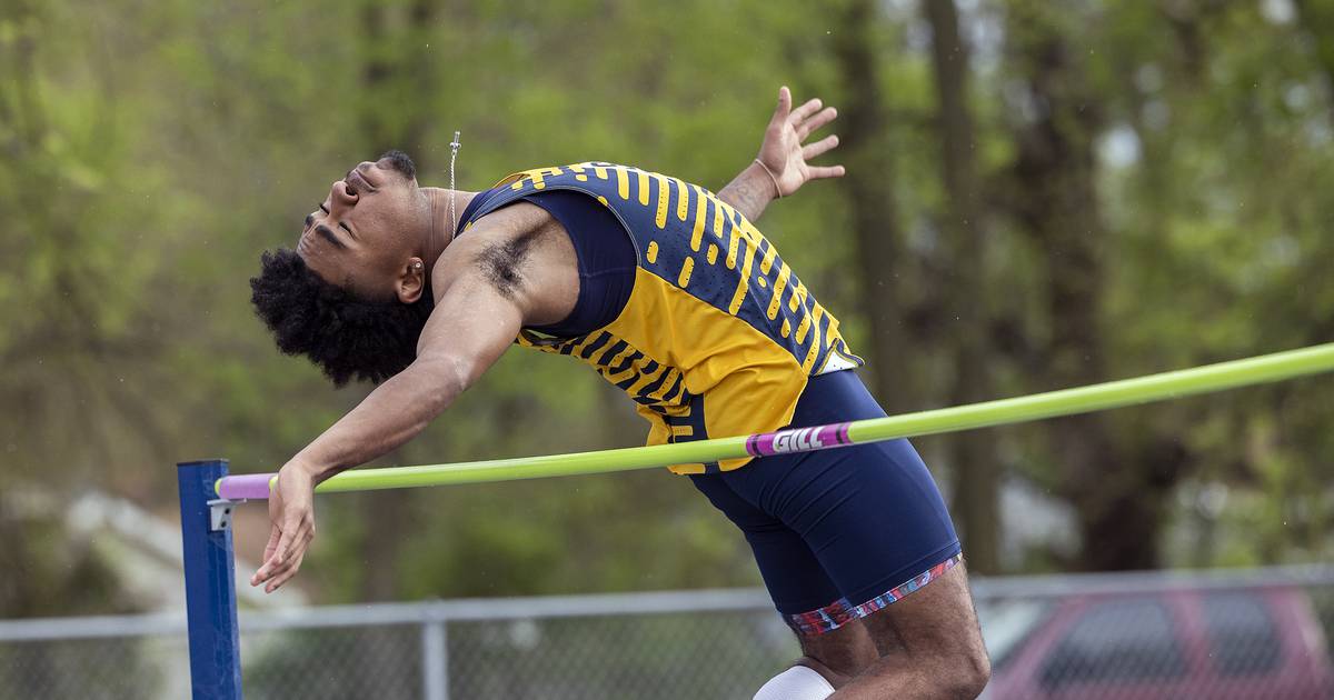 Kaedon Phillips hits PR 2.00 meters in high jump: Monday’s Sauk Valley ...