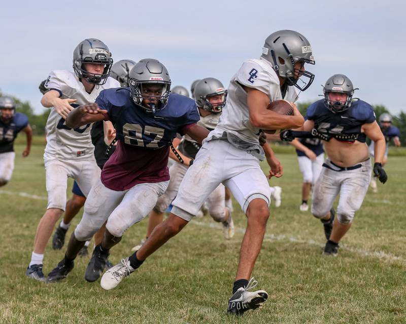 Photos: Oswego East football practice – Shaw Local